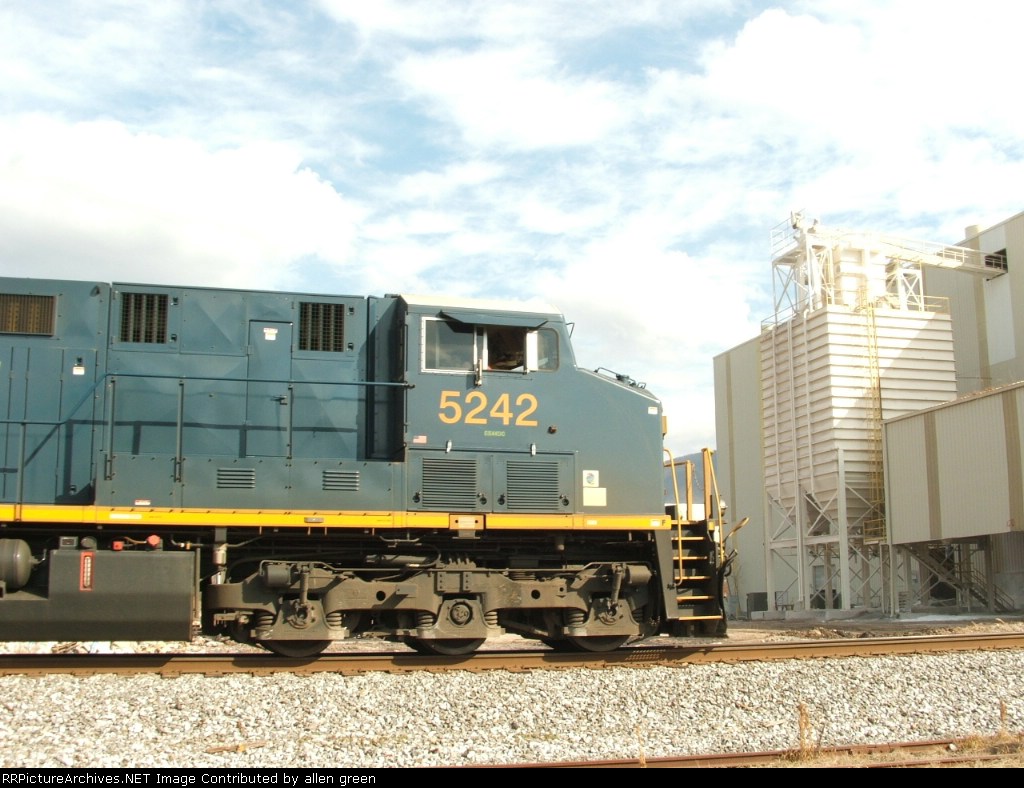 CSX 5242